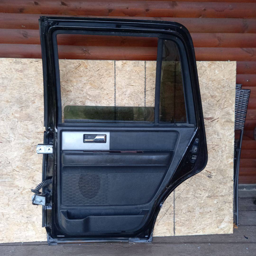 Купить Дверь задняя правая Ford Expedition 3 U324 sbmw-KN6-29-2 в ...